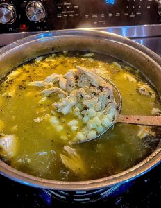 Pozole Verde de Pollo (Green Mexican Hominy and Chicken Soup) - Easy ...