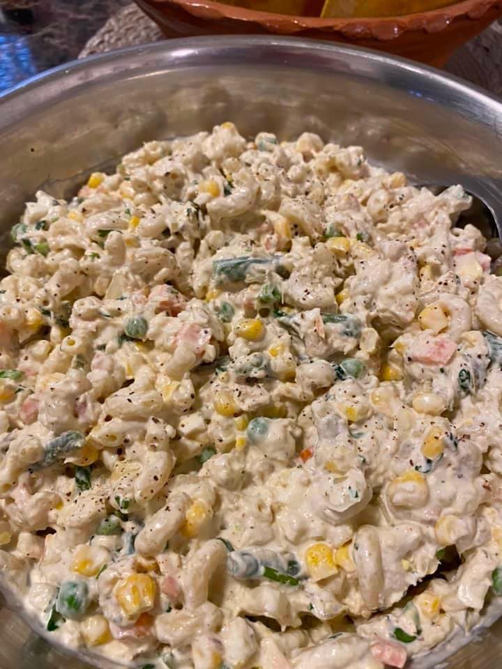 Ensalada de Coditos con Atún (Pasta Salad with Tuna) - Easy DIY Recipes