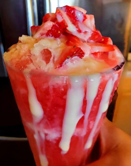 Homemade Fresa Con Crema Raspado (Strawberry Snow Cone ) - Easy DIY Recipes