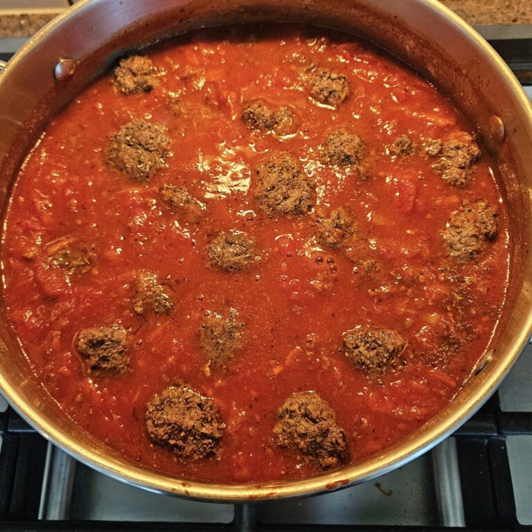Neapolitan Meatballs with Ragu - Easy DIY Recipes