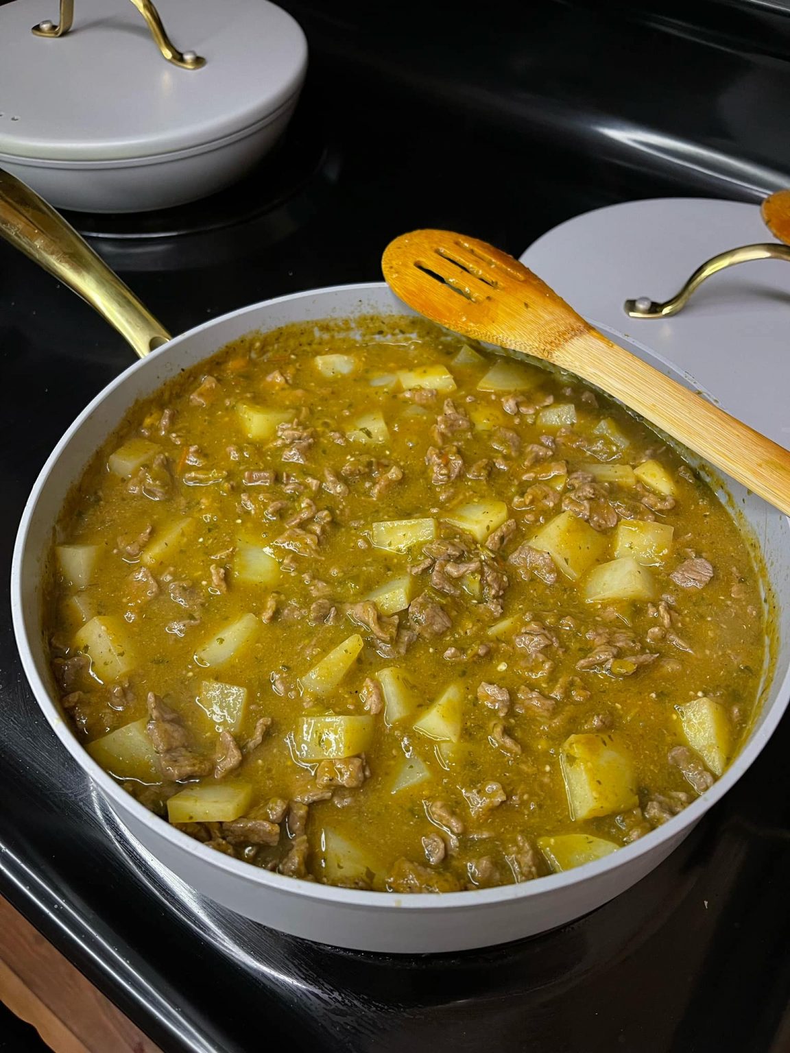 Carne Con Chile Verde Y Papas - Easy DIY Recipes