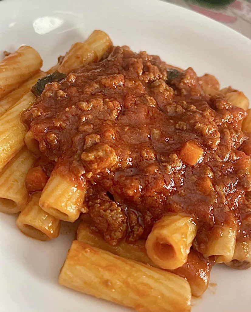 Rigatoni al Ragù - Easy DIY Recipes