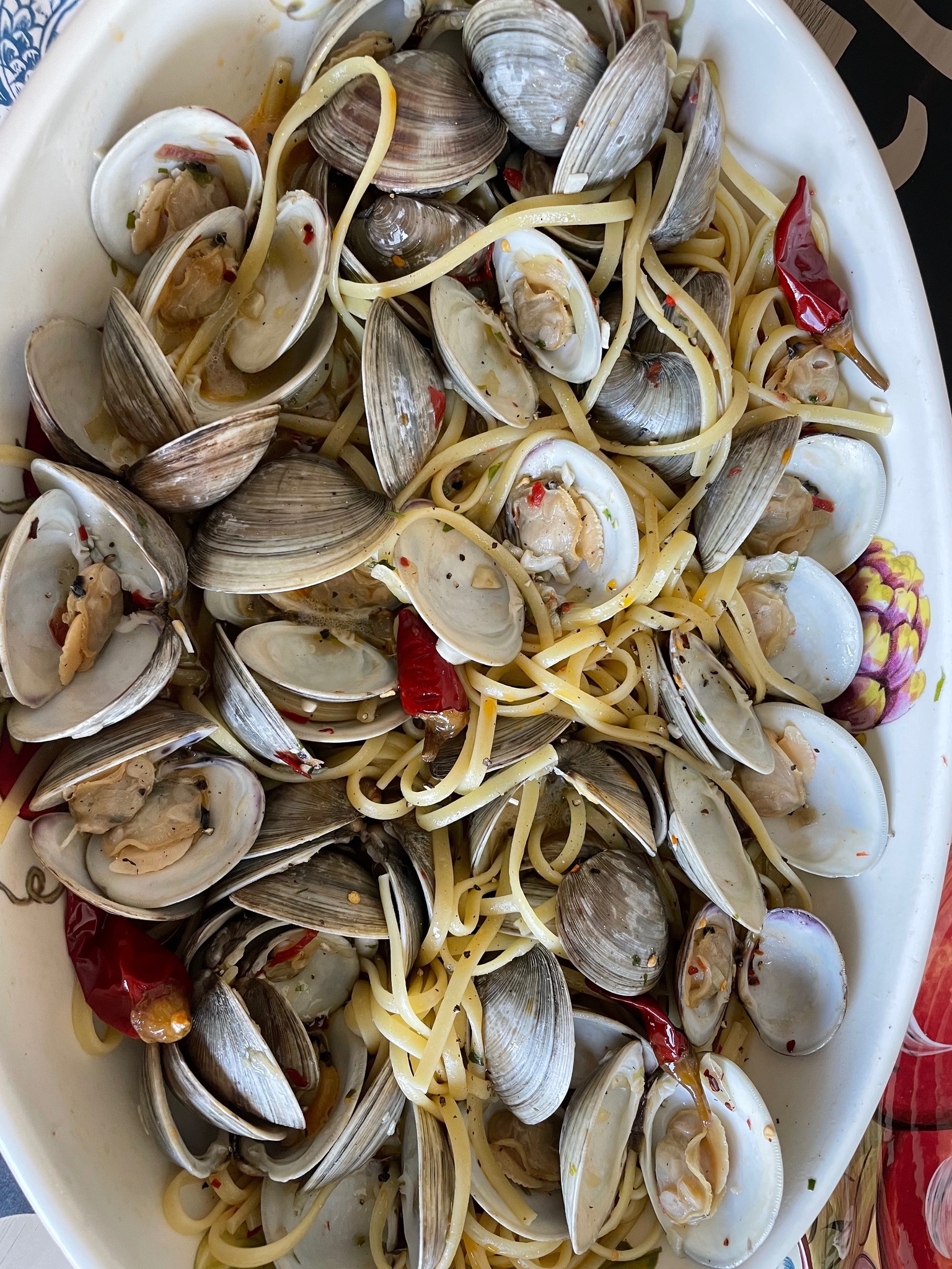 Linguine & Clams With Calabrian Chilies - Easy DIY Recipes