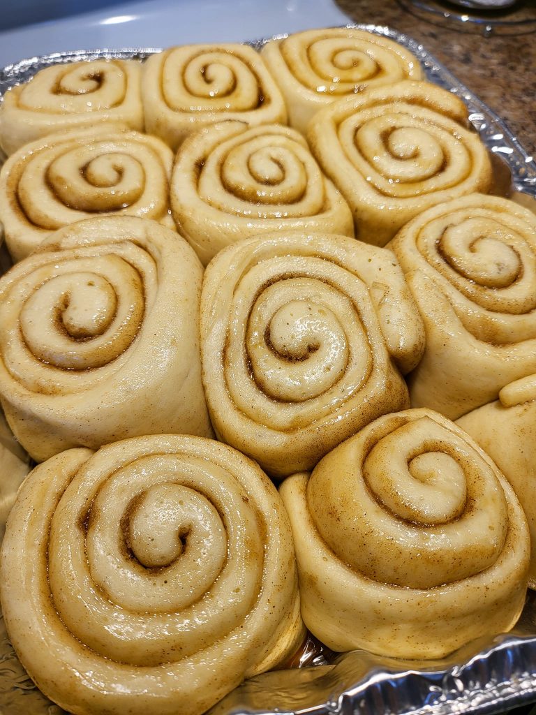 Easy Cinnamon Rolls (from scratch) - Easy DIY Recipes